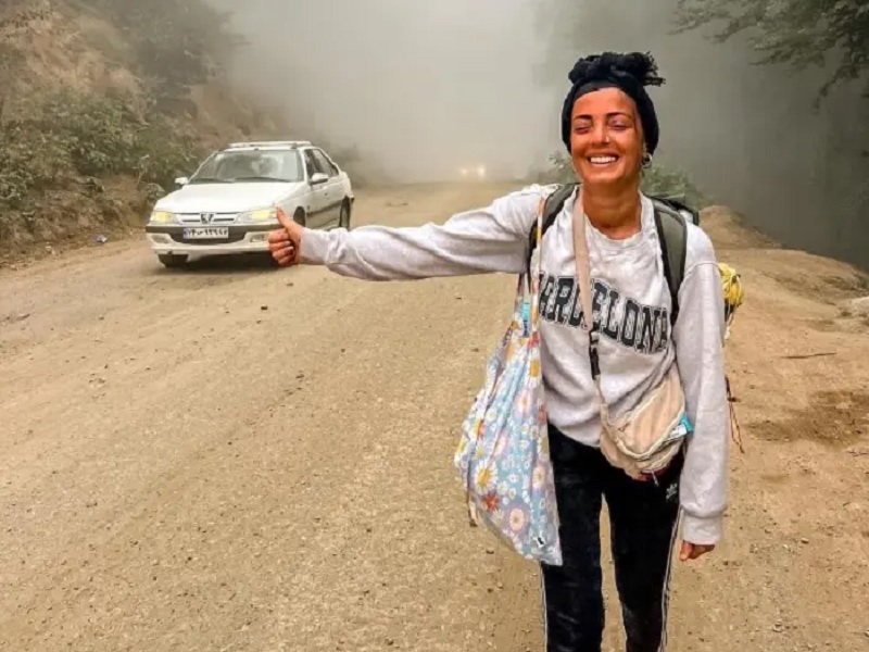 Da Alessia Piperno un messaggio a Cecilia Sala: "Sono con te in quella ...