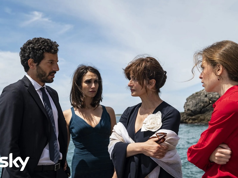 "Tout le monde est bien chez soi" avec Pierfrancesco Favino ce soir sur ...