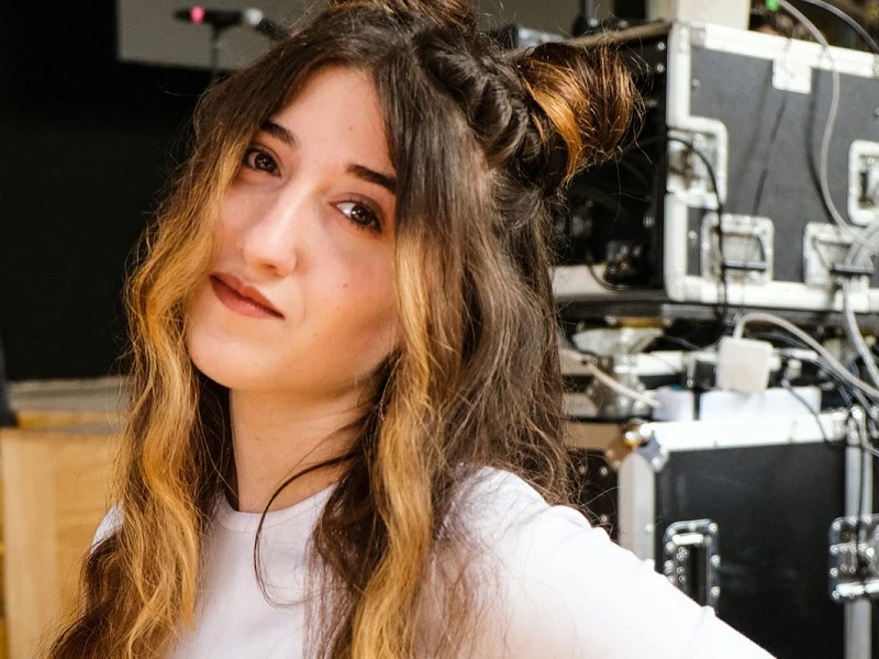 Fuori "Bordeaux", il nuovo singolo di Monnalisa - Corriere Nazionale