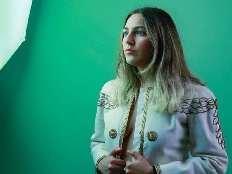 Alice Caronna torna con la nuova canzone “2” - Corriere Nazionale