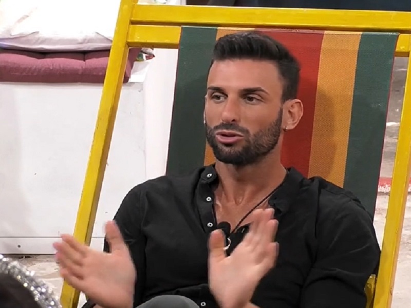 Grande Fratello: Claudio Roma rischia l'espulsione per una bestemmia ...