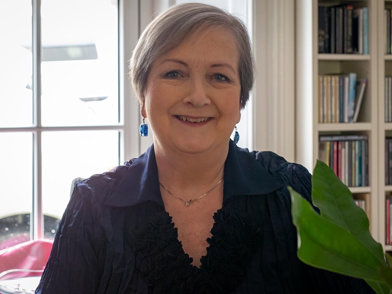 Catherine Dunne vince la prima edizione del Premio Rapallo Bper Banca ...