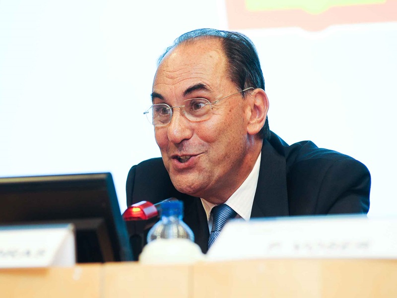 Attentato a Madrid: uomo spara ad Alejo Vidal Quadras, fondatore di Vox ...