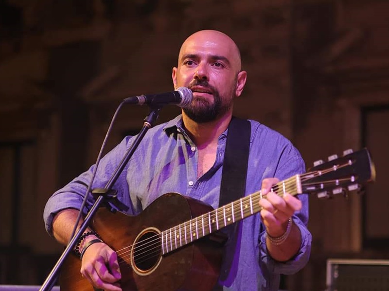 "2100" è il nuovo singolo, con videoclip, di Marco Corrao - Corriere ...