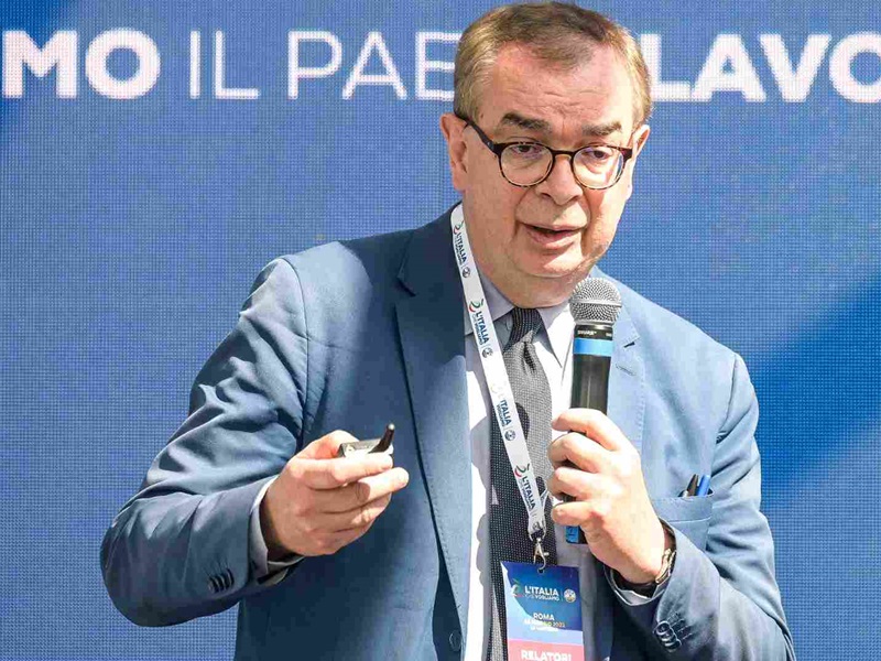 Educazione alle relazioni a scuola: è polemica sul coordinatore ...