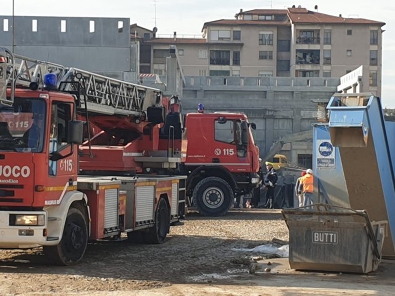 Crollo cantiere Esselunga: al via difficili indagini per omicidio ...