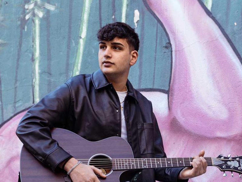 "Mare nei tuoi occhi" è la nuova canzone di Aman - Corriere Nazionale