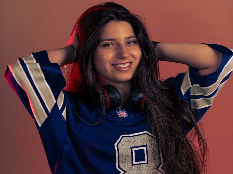 Melissa torna in radio e in digitale con il brano "Viole" - Corriere ...
