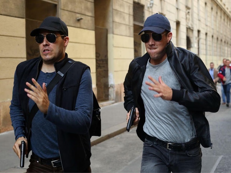 Il film "The Whiskey Bandit" stasera su Rai 4: la trama - Corriere ...