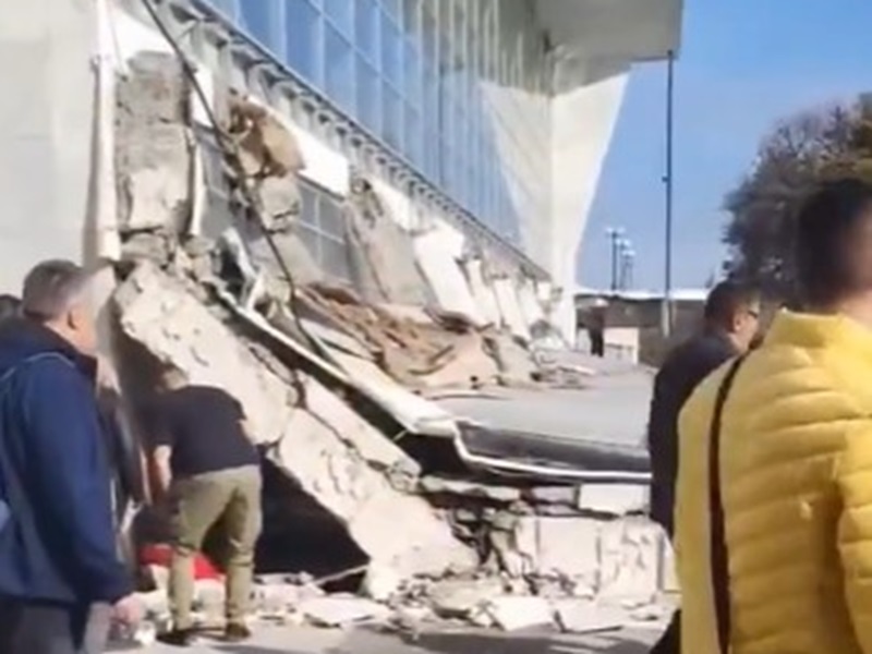 Tragedia in Serbia: crolla tettoia della stazione a Novi Sad, 14 morti ...