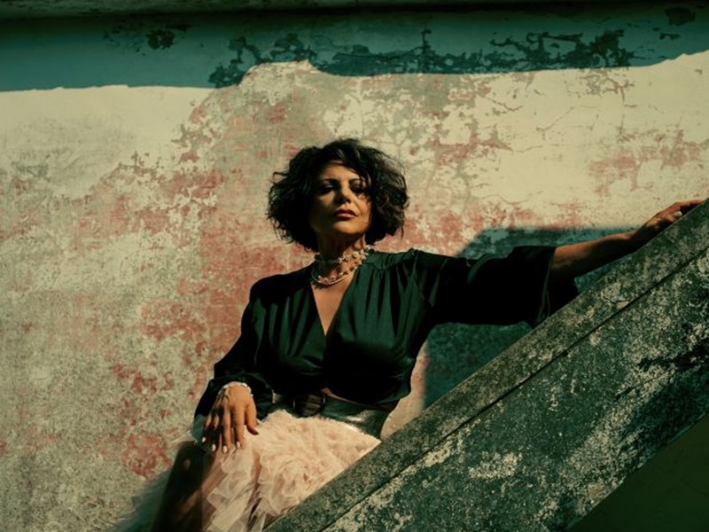 Fuori il video di "Tutto Normale" il nuovo singolo inedito di Roxy B ...