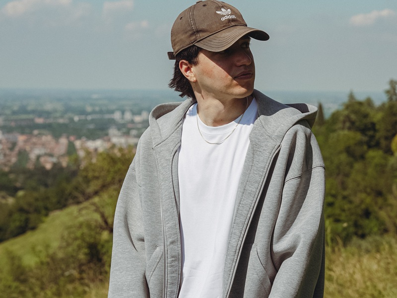 "Sei ancora felice di crescere?" è il primo disco di Alessandro ...